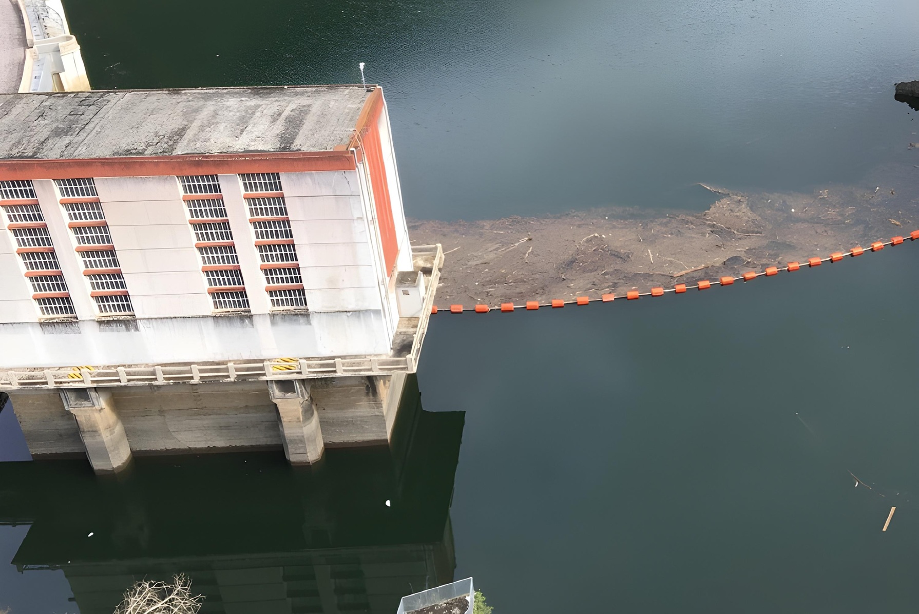 Debris Boom & Floating Barriers | Permanent & Log Screen